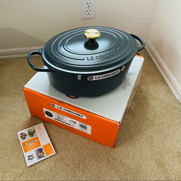 Le Creuset | Kitchen | Le Creuset New 675q 3 Stone Grey | Poshmark